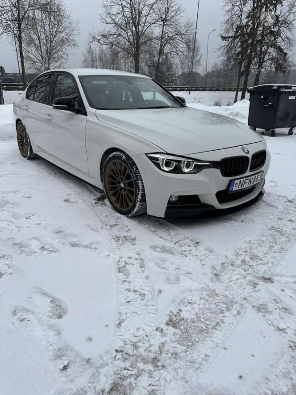 White BMW 320 2014 in Vilnius, with an engine capacity of 2.00 L and mileage of 287 thousand km for 12000 €, photo 4 on AUTOMOTO.COM.LV
