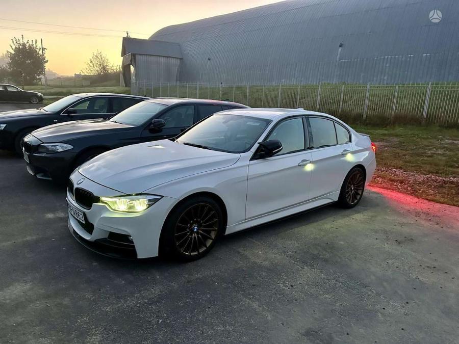 White BMW 320 2014 in Vilnius, with an engine capacity of 2.00 L and mileage of 287 thousand km for 12000 €, photo 8 on AUTOMOTO.COM.LV