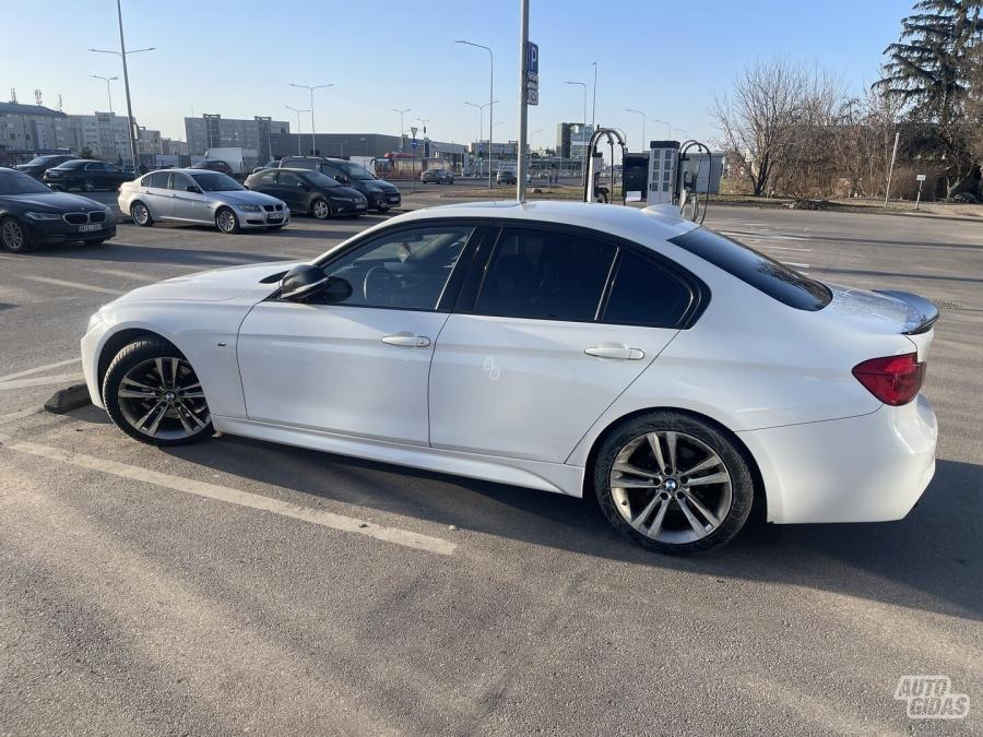 White BMW 320 2014 in Vilnius, with an engine capacity of 2.00 L and mileage of 220 thousand km for 1500 €, photo 11 on AUTOMOTO.COM.LV