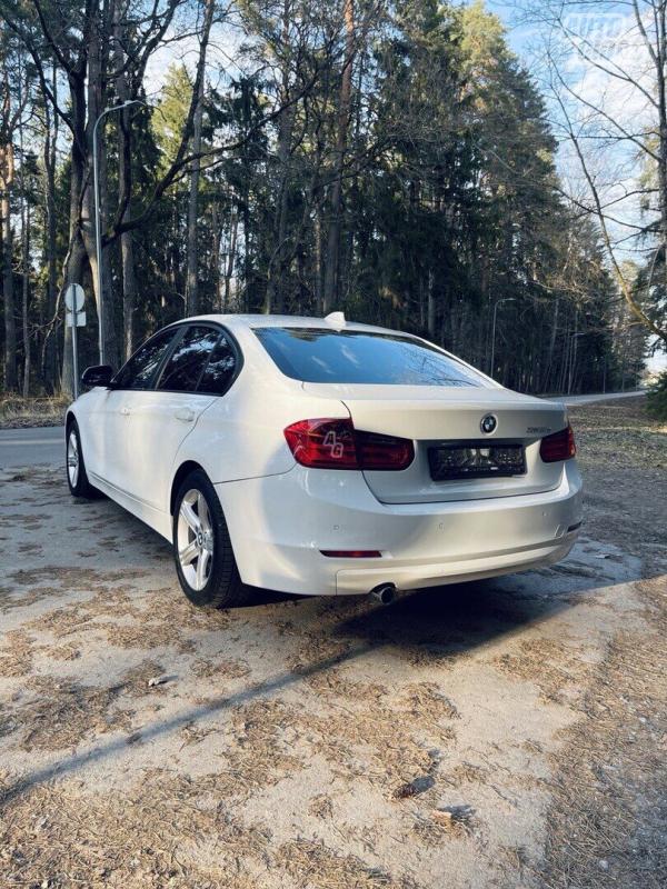 Balts BMW 320 2014 Šauļi, ar dzinēja tilpumu 2.00 L un nobraukumu 181 tūkst. km par 10100 €, foto 4 vietnē AUTOMOTO.COM.LV