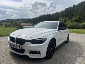 White BMW 320 2014 in Vilnius, with an engine capacity of 2.00 L and mileage of 252 thousand km for 12499 €, photo 3 on AUTOMOTO.COM.LV