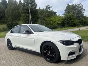 White BMW 320 2014 in Vilnius, with an engine capacity of 2.00 L and mileage of 252 thousand km for 12499 €, photo 9 on AUTOMOTO.COM.LV