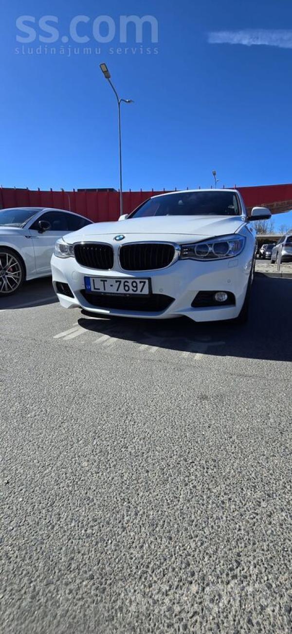 BMW 320 2014 in Riga on AUTOMOTO.COM.LV White BMW 320 2014 in Riga, with an engine capacity of 2.00 L and mileage of 272 thousand km for 13999 €, photo 1 on AUTOMOTO.COM.LV