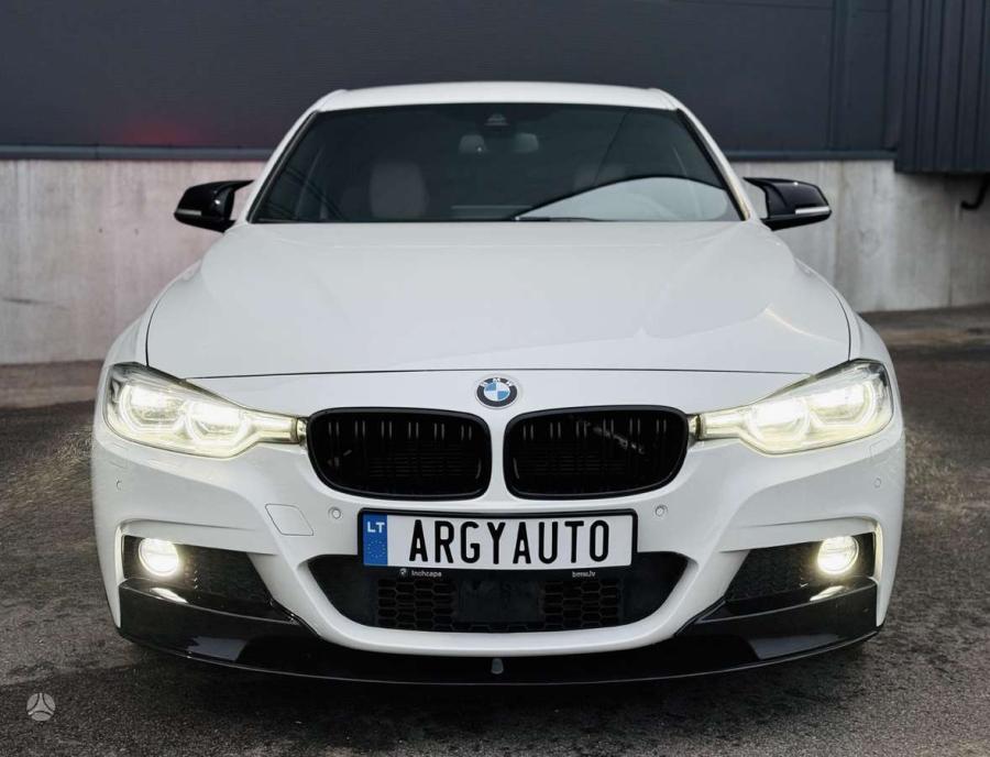 White BMW 320 2015 in Kaunas, with an engine capacity of 2.00 L and mileage of 268 thousand km for 14800 €, photo 10 on AUTOMOTO.COM.LV