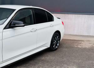 White BMW 320 2015 in Kaunas, with an engine capacity of 2.00 L and mileage of 268 thousand km for 14800 €, photo 33 on AUTOMOTO.COM.LV