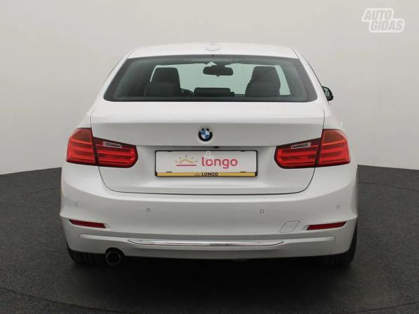 White BMW 320 2015 in Vilnius, with an engine capacity of 2.00 L and mileage of 144 thousand km for 14199 €, photo 5 on AUTOMOTO.COM.LV