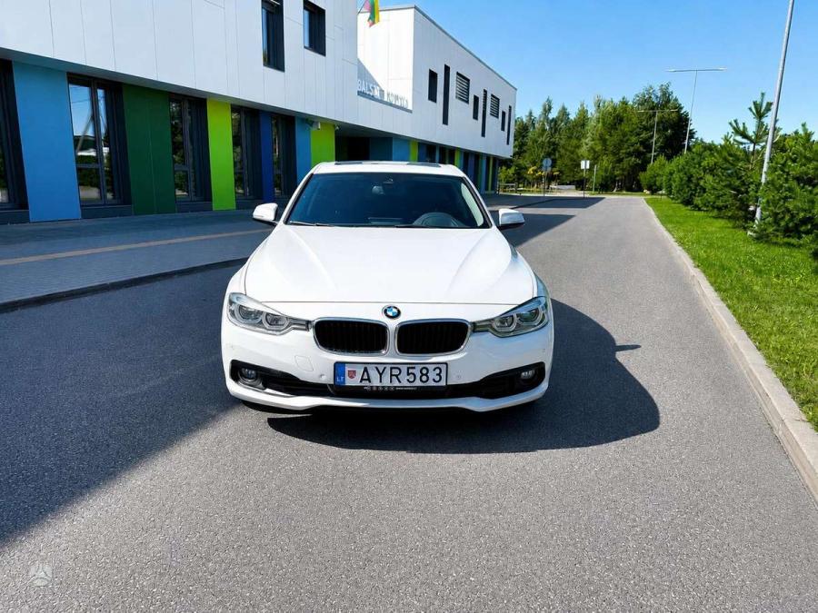 White BMW 320 2015 in Vilnius, with an engine capacity of 2.00 L and mileage of 168 thousand km for 11132 €, photo 1 on AUTOMOTO.COM.LV