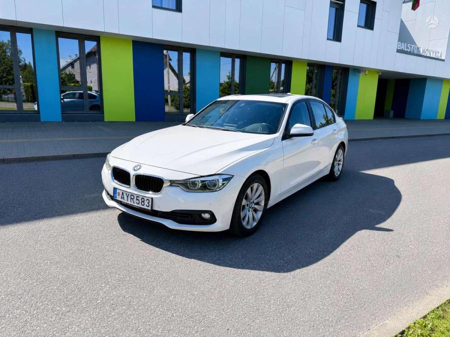 White BMW 320 2015 in Vilnius, with an engine capacity of 2.00 L and mileage of 168 thousand km for 11132 €, photo 3 on AUTOMOTO.COM.LV