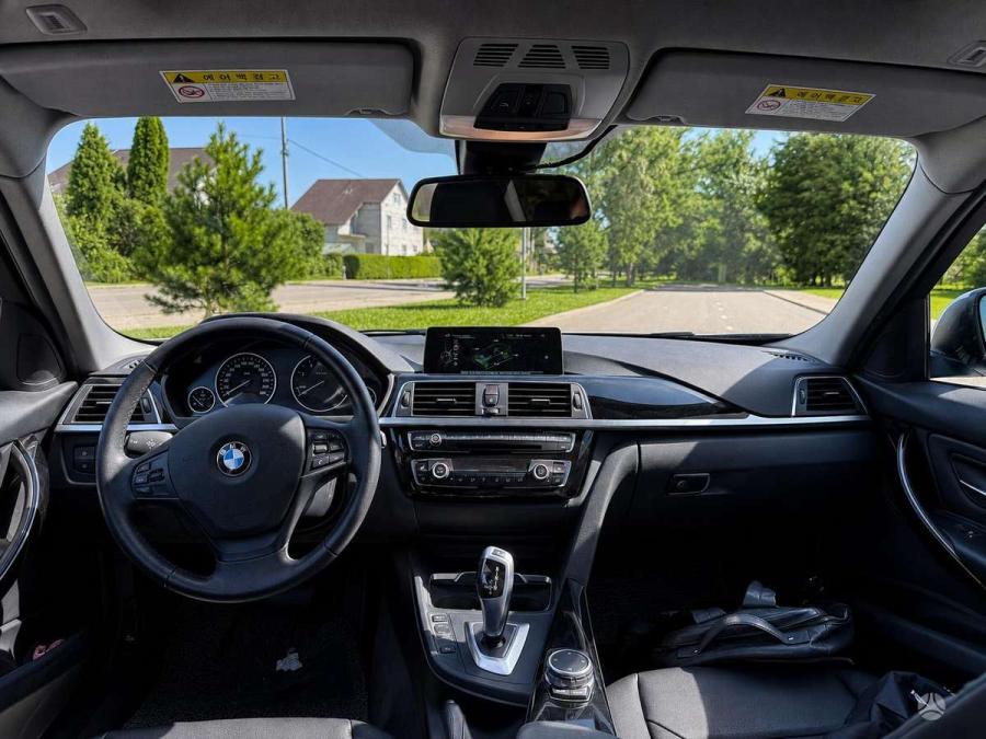 White BMW 320 2015 in Vilnius, with an engine capacity of 2.00 L and mileage of 168 thousand km for 11132 €, photo 9 on AUTOMOTO.COM.LV