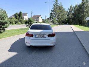 White BMW 320 2015 in Vilnius, with an engine capacity of 2.00 L and mileage of 168 thousand km for 11132 €, photo 12 on AUTOMOTO.COM.LV