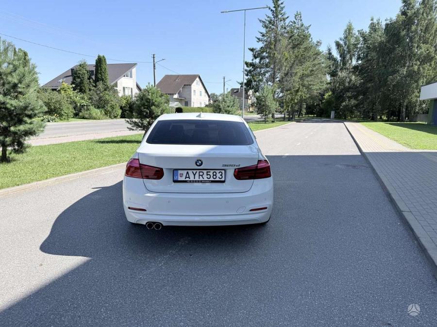 White BMW 320 2015 in Vilnius, with an engine capacity of 2.00 L and mileage of 168 thousand km for 11132 €, photo 12 on AUTOMOTO.COM.LV