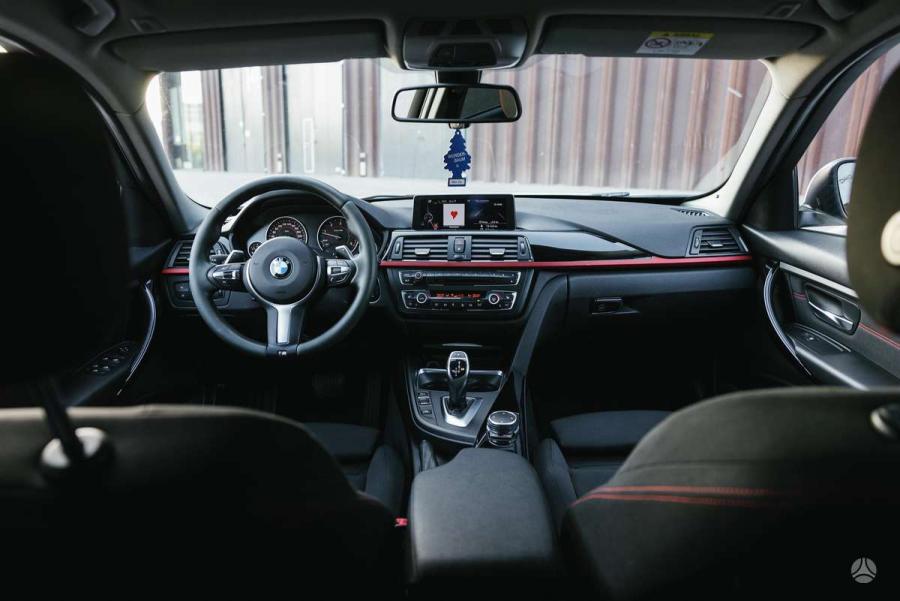White BMW 320 2015 in Kaunas, with an engine capacity of 2.00 L and mileage of 314 thousand km for 9700 €, photo 3 on AUTOMOTO.COM.LV
