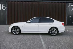 White BMW 320 2015 in Kaunas, with an engine capacity of 2.00 L and mileage of 314 thousand km for 9700 €, photo 7 on AUTOMOTO.COM.LV