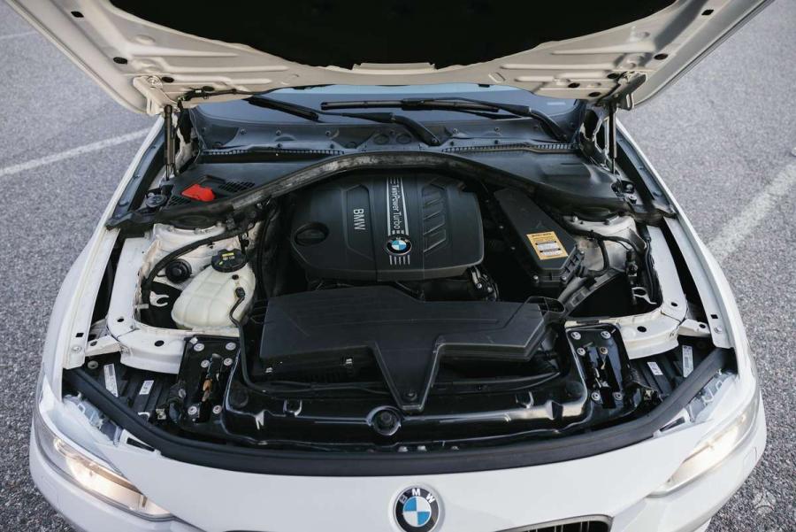 White BMW 320 2015 in Kaunas, with an engine capacity of 2.00 L and mileage of 314 thousand km for 9700 €, photo 28 on AUTOMOTO.COM.LV