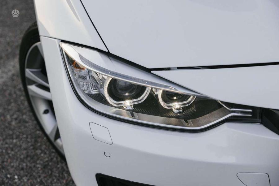 White BMW 320 2015 in Kaunas, with an engine capacity of 2.00 L and mileage of 314 thousand km for 9700 €, photo 31 on AUTOMOTO.COM.LV