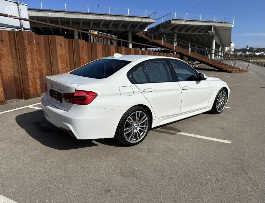 White BMW 320 2016 in Kaunas, with an engine capacity of 2.00 L and mileage of 167 thousand km for 14499 €, photo 4 on AUTOMOTO.COM.LV