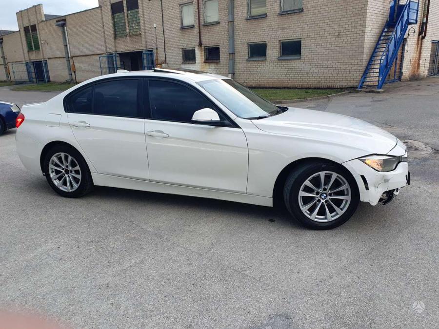 Balts BMW 320 2016 Šauļi, ar dzinēja tilpumu 2.00 L un nobraukumu 280 tūkst. km par 5999 €, foto 9 vietnē AUTOMOTO.COM.LV