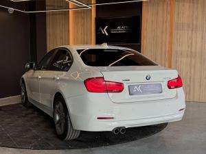 Balts BMW 320 2018 Kauņa, ar dzinēja tilpumu 2.00 L un nobraukumu 200 tūkst. km par 11990 €, foto 10 vietnē AUTOMOTO.COM.LV