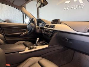 Balts BMW 320 2018 Kauņa, ar dzinēja tilpumu 2.00 L un nobraukumu 200 tūkst. km par 11990 €, foto 19 vietnē AUTOMOTO.COM.LV