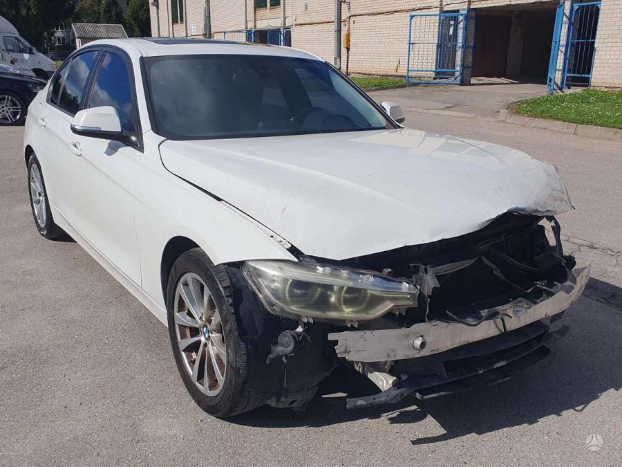 Белый БМВ 320 2018 в Шяуляй, объемом двигателя 2.00 л и пробегом 240 тыс. км за 5555 €, фото 9 на AUTOMOTO.COM.LV