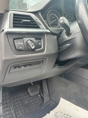 White BMW 320 2018 in Narva, with an engine capacity of 2.00 L and mileage of 308 thousand km for 7990 €, photo 10 on AUTOMOTO.COM.LV