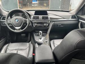 White BMW 320 2018 in Narva, with an engine capacity of 2.00 L and mileage of 308 thousand km for 7990 €, photo 18 on AUTOMOTO.COM.LV