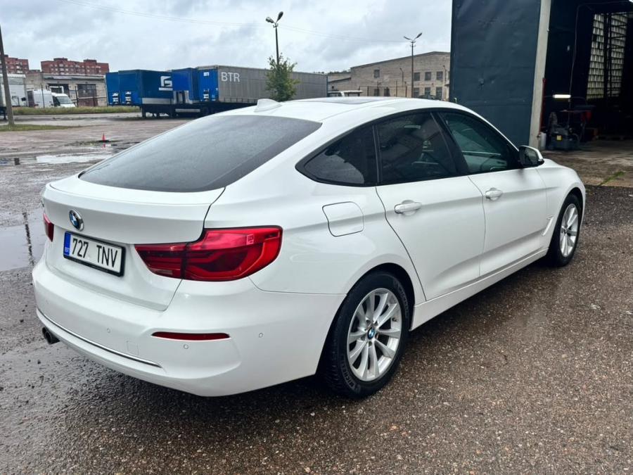 White BMW 320 2018 in Narva, with an engine capacity of 2.00 L and mileage of 308 thousand km for 7990 €, photo 21 on AUTOMOTO.COM.LV
