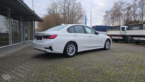 White BMW 320 2019 in Kaunas, with an engine capacity of 2.00 L and mileage of 80 thousand km for 26314 €, photo 5 on AUTOMOTO.COM.LV