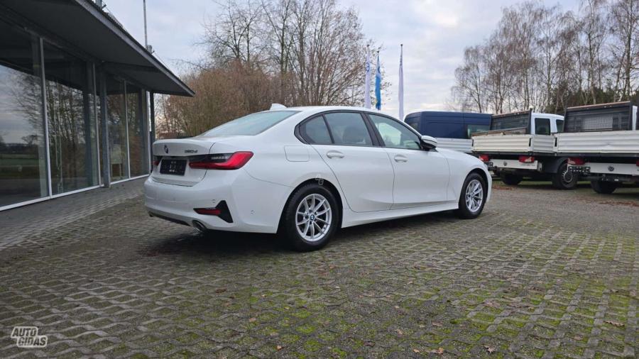 White BMW 320 2019 in Kaunas, with an engine capacity of 2.00 L and mileage of 80 thousand km for 26314 €, photo 5 on AUTOMOTO.COM.LV