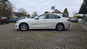 White BMW 320 2019 in Kaunas, with an engine capacity of 2.00 L and mileage of 80 thousand km for 26314 €, photo 6 on AUTOMOTO.COM.LV