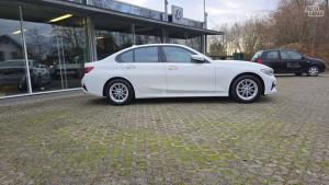 White BMW 320 2019 in Kaunas, with an engine capacity of 2.00 L and mileage of 80 thousand km for 26314 €, photo 7 on AUTOMOTO.COM.LV