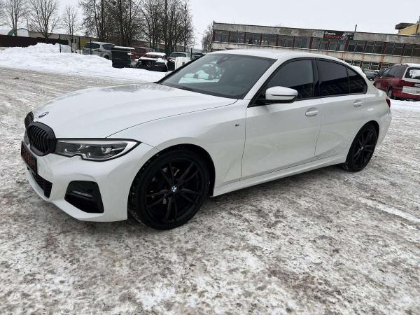 White BMW 320 2019 in Alytus, with an engine capacity of 2.00 L and mileage of 82 thousand km for 23700 €, photo 3 on AUTOMOTO.COM.LV