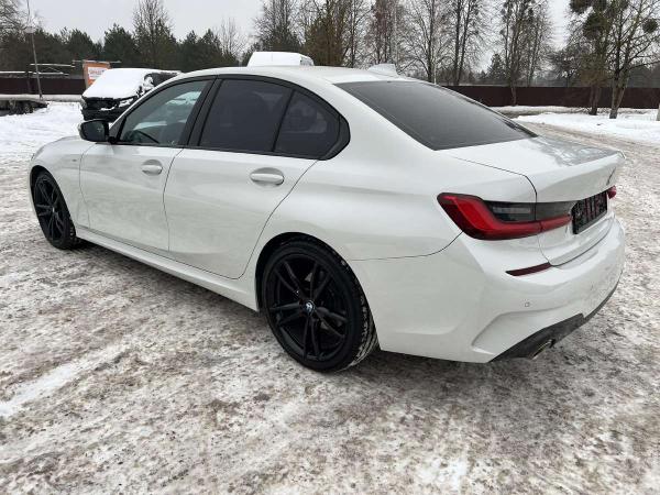 White BMW 320 2019 in Alytus, with an engine capacity of 2.00 L and mileage of 82 thousand km for 23700 €, photo 5 on AUTOMOTO.COM.LV