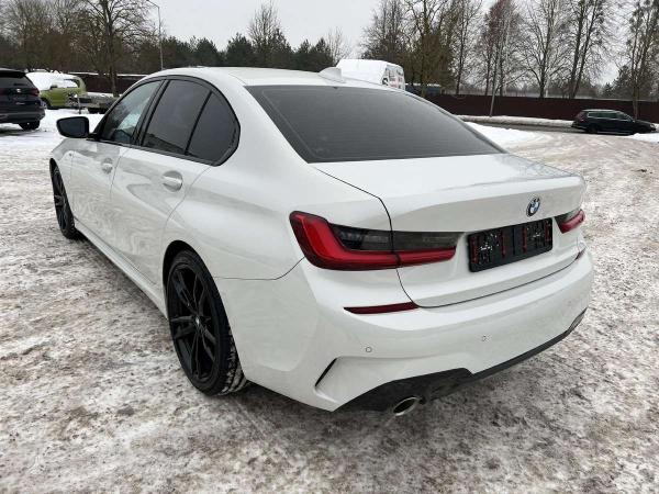 White BMW 320 2019 in Alytus, with an engine capacity of 2.00 L and mileage of 82 thousand km for 23700 €, photo 6 on AUTOMOTO.COM.LV