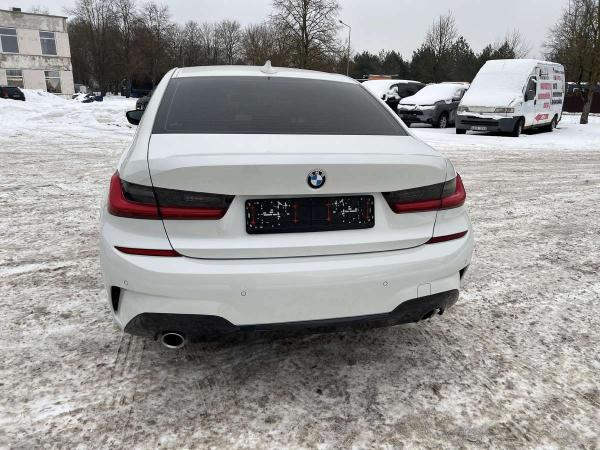 White BMW 320 2019 in Alytus, with an engine capacity of 2.00 L and mileage of 82 thousand km for 23700 €, photo 7 on AUTOMOTO.COM.LV