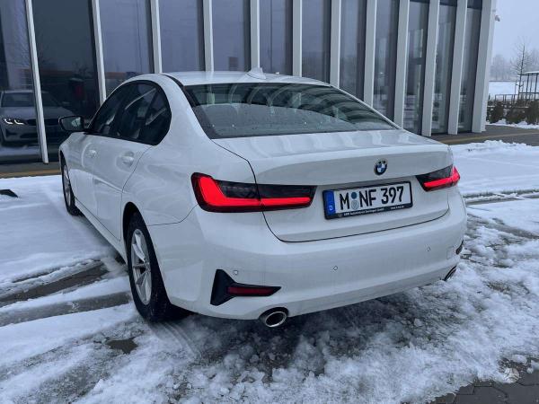 Balts BMW 320 2019 Viļņa, ar dzinēja tilpumu 2.00 L un nobraukumu 220 tūkst. km par 19500 €, foto 2 vietnē AUTOMOTO.COM.LV