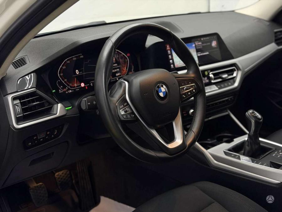 Balts BMW 320 2019 Viļņa, ar dzinēja tilpumu 2.00 L un nobraukumu 84 tūkst. km par 17850 €, foto 10 vietnē AUTOMOTO.COM.LV