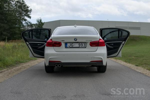 Balts BMW 320 2019 Rīga, ar dzinēja tilpumu 2.00 L un nobraukumu 111 tūkst. km par 17900 €, foto 4 vietnē AUTOMOTO.COM.LV