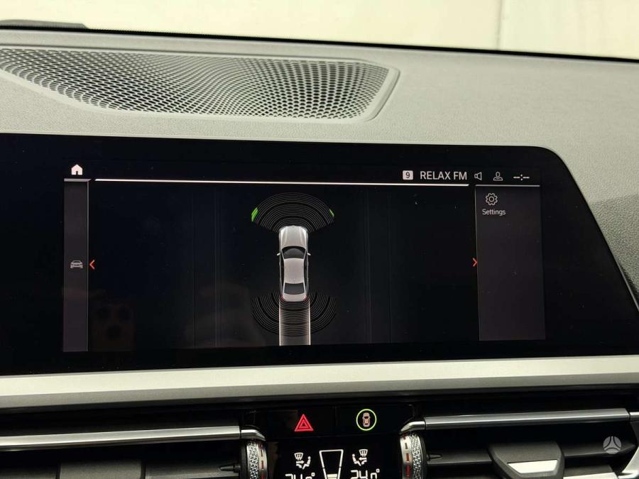White BMW 320 2019 in Vilnius, with an engine capacity of 2.00 L and mileage of 84 thousand km for 16950 €, photo 26 on AUTOMOTO.COM.LV