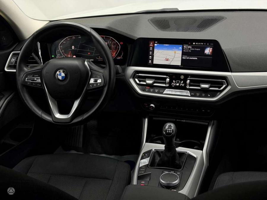 Balts BMW 320 2019 Viļņa, ar dzinēja tilpumu 2.00 L un nobraukumu 84 tūkst. km par 16900 €, foto 17 vietnē AUTOMOTO.COM.LV