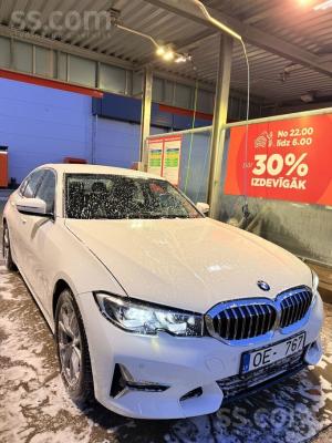 White BMW 320 2019 in Riga, with an engine capacity of 2.00 L and mileage of 267 thousand km for 15300 €, photo  on AUTOMOTO.COM.LV
