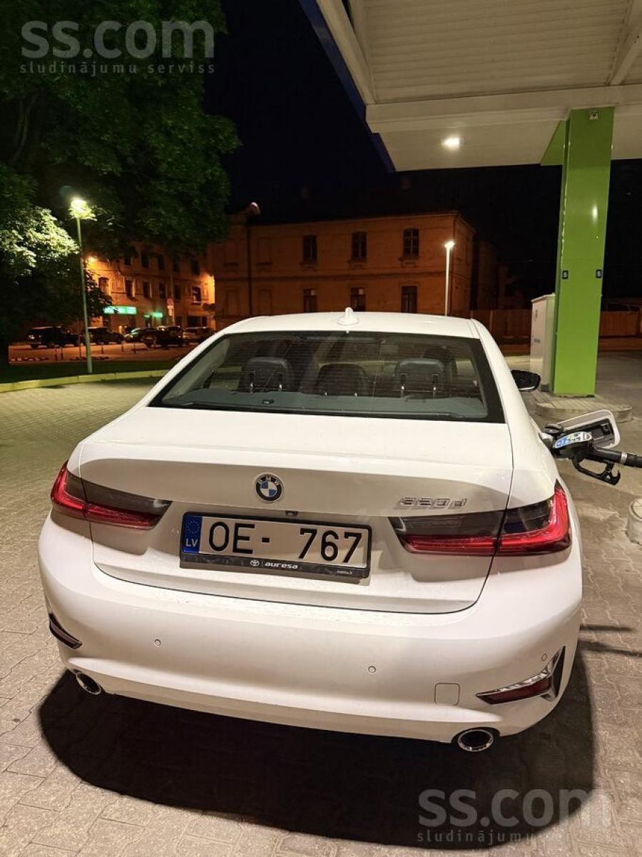 White BMW 320 2019 in Riga, with an engine capacity of 2.00 L and mileage of 267 thousand km for 15300 €, photo 4 on AUTOMOTO.COM.LV
