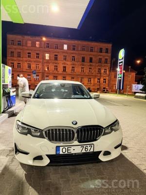 White BMW 320 2019 in Riga, with an engine capacity of 2.00 L and mileage of 267 thousand km for 15300 €, photo 5 on AUTOMOTO.COM.LV