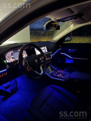 White BMW 320 2019 in Riga, with an engine capacity of 2.00 L and mileage of 267 thousand km for 15300 €, photo 9 on AUTOMOTO.COM.LV
