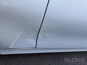 White BMW 320 2019 in Riga, with an engine capacity of 2.00 L and mileage of 267 thousand km for 15300 €, photo 12 on AUTOMOTO.COM.LV