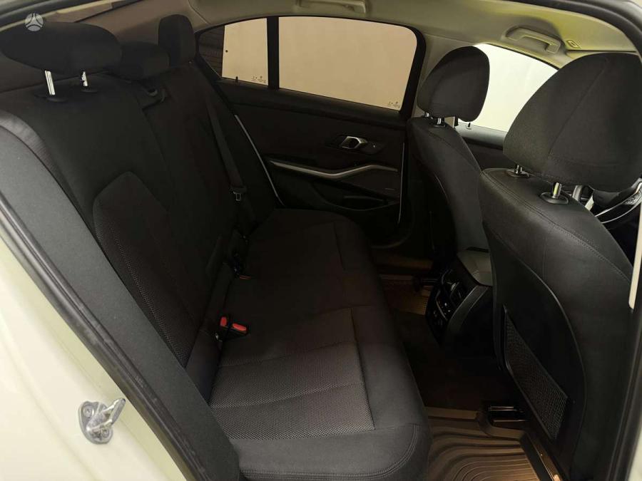 Balts BMW 320 2019 Viļņa, ar dzinēja tilpumu 2.00 L un nobraukumu 84 tūkst. km par 16900 €, foto 14 vietnē AUTOMOTO.COM.LV
