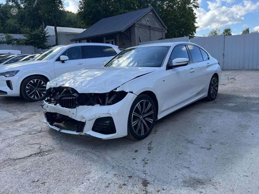 Balts BMW 320 2019 Kauņa, ar dzinēja tilpumu 2.00 L un nobraukumu 125 tūkst. km par 11900 €, foto 1 vietnē AUTOMOTO.COM.LV