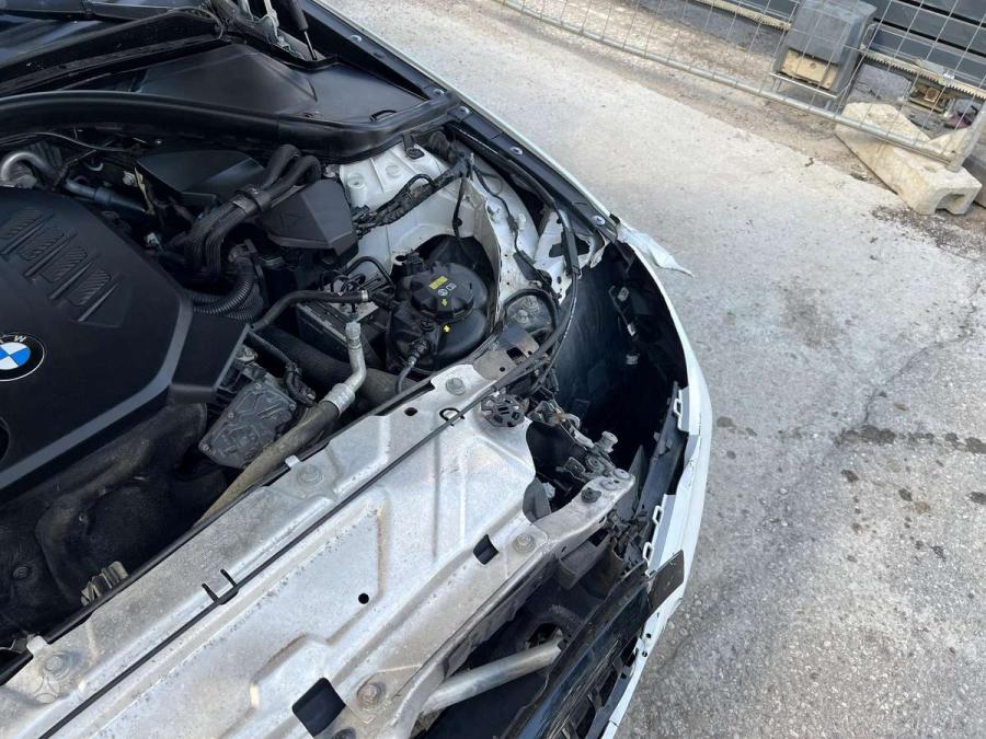 Balts BMW 320 2019 Kauņa, ar dzinēja tilpumu 2.00 L un nobraukumu 125 tūkst. km par 11900 €, foto 10 vietnē AUTOMOTO.COM.LV
