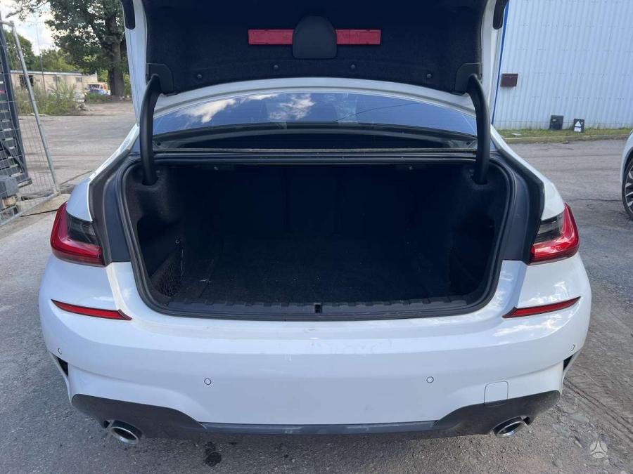 Balts BMW 320 2019 Kauņa, ar dzinēja tilpumu 2.00 L un nobraukumu 125 tūkst. km par 11900 €, foto 13 vietnē AUTOMOTO.COM.LV