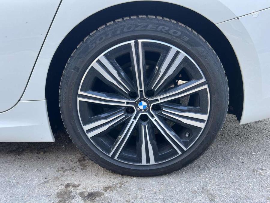 Balts BMW 320 2019 Kauņa, ar dzinēja tilpumu 2.00 L un nobraukumu 125 tūkst. km par 11900 €, foto 45 vietnē AUTOMOTO.COM.LV